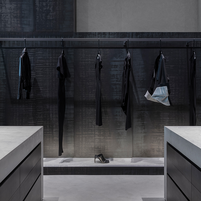 CLOSET CASE - Stores - Moddity